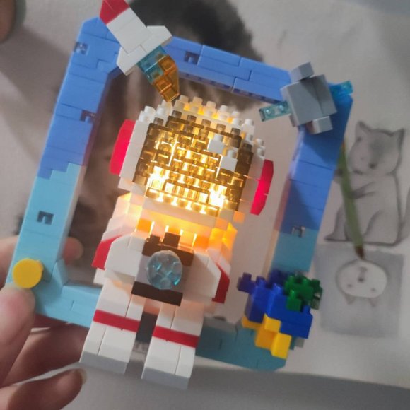 Toys | Astronaut Diamond Brick Luminous Childrens Assembled Building ...